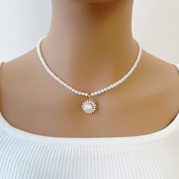 Chomel pearl necklace store